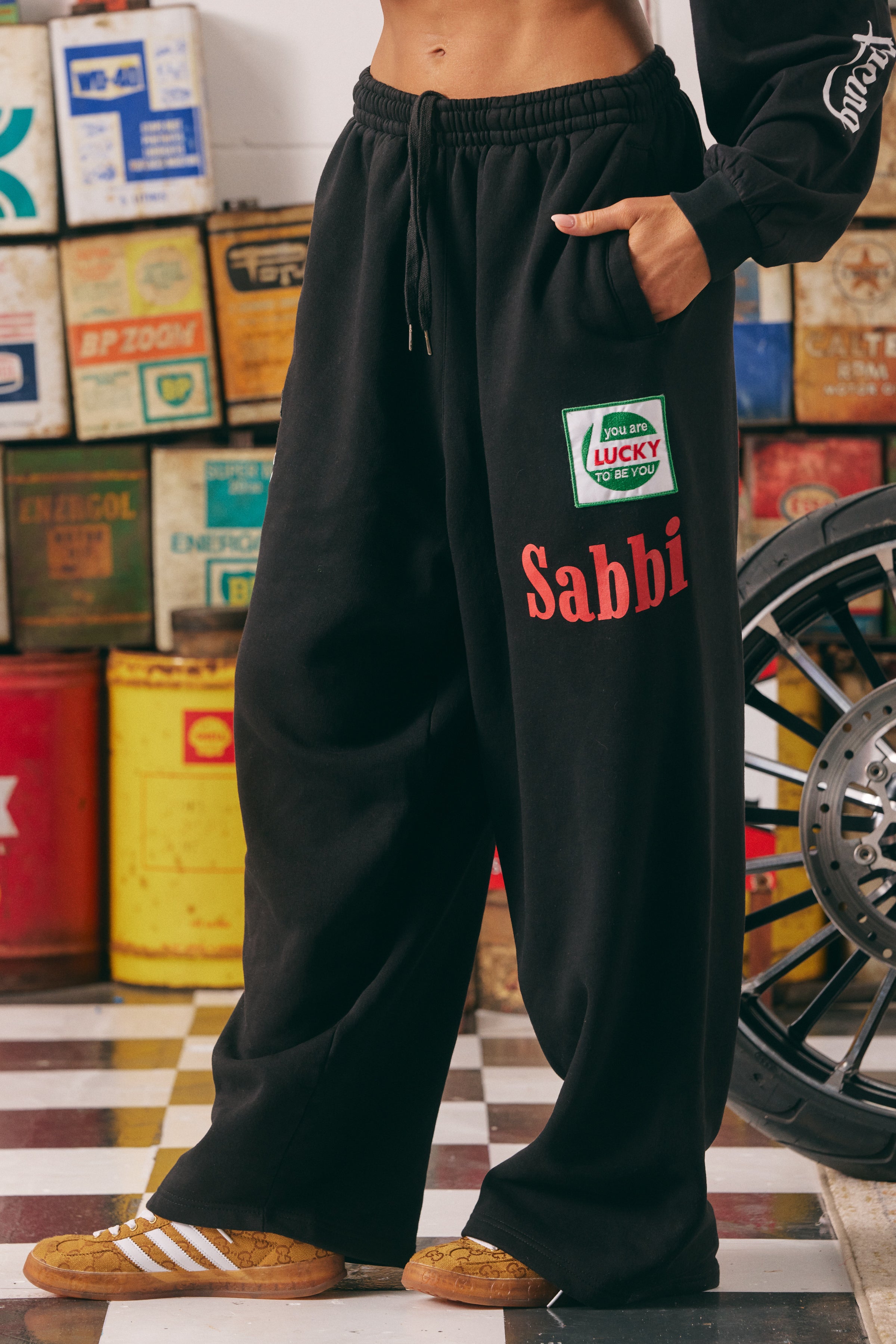 WIDE LEG SWEAT PANTS - MERMAID RACING - BLACK – SABBI