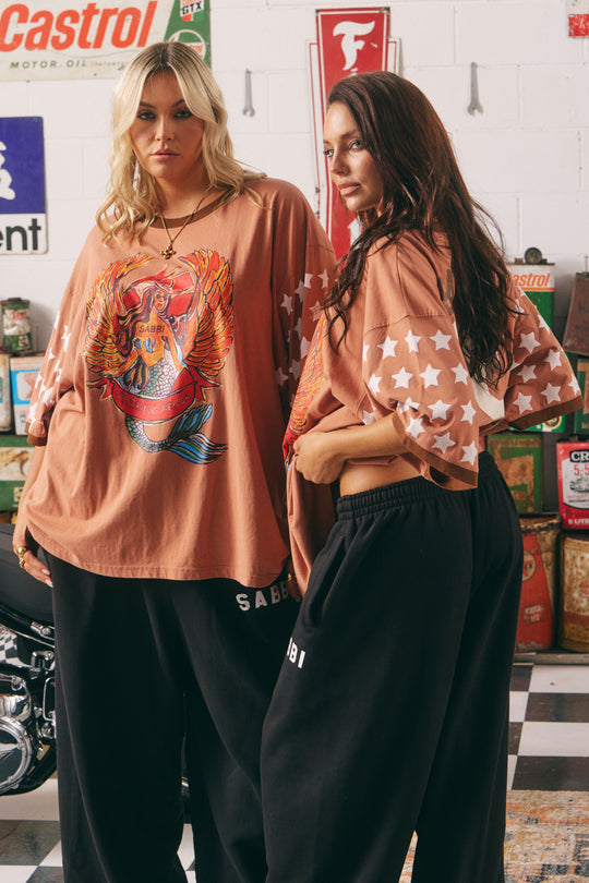 THE VERY OVERSIZED DREAM BIG BRENDA TEE - CLAY – SABBI