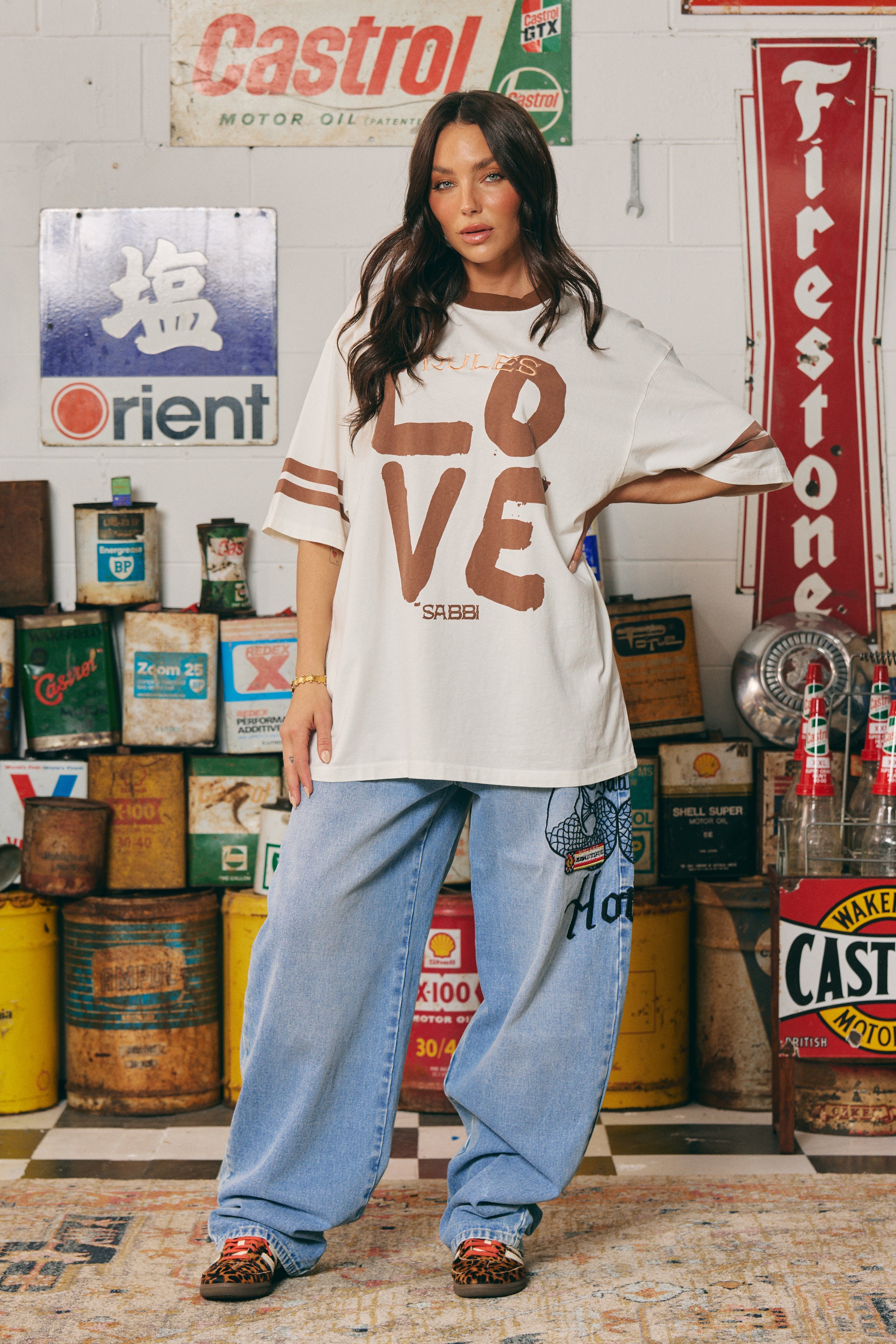 Sabbi | The Very Oversized Love Revolution Tee - Off White – SABBI